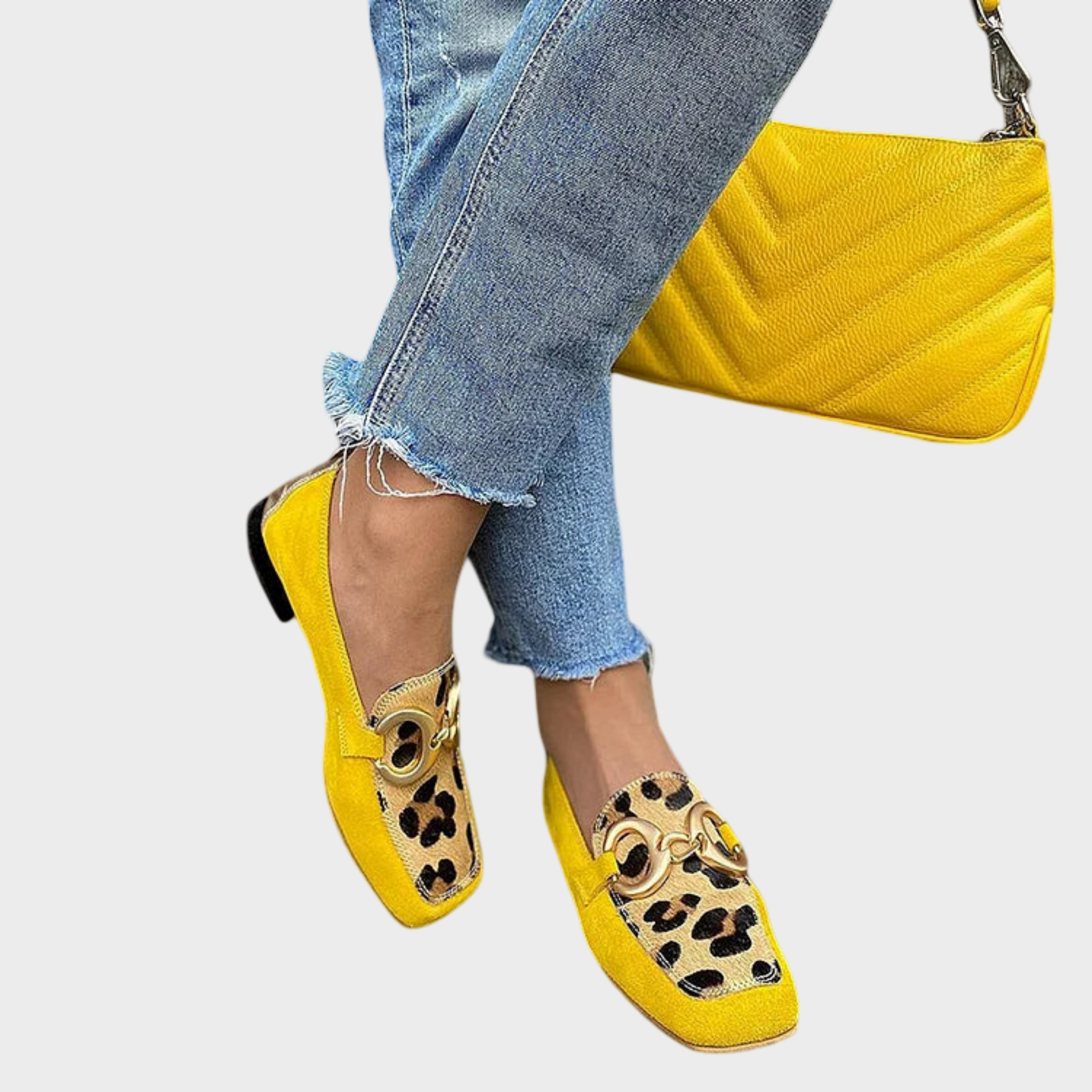 GELTONI LOAFERIAI SU GYVŪNŲ RAŠTU – Laura Vilnius